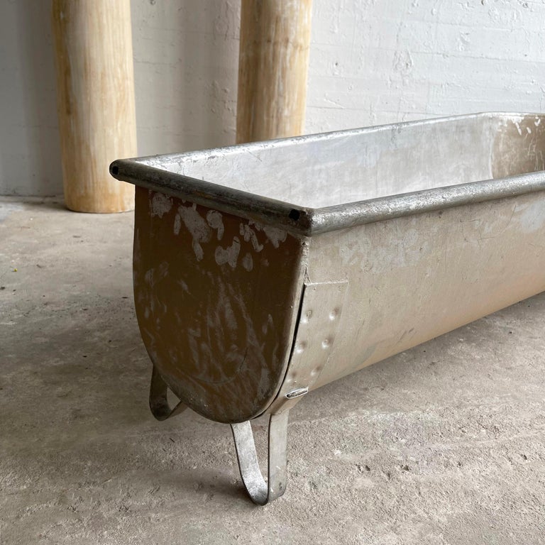 Antique Rustic Galvanized Tin Cowboy Wash Tub – cityFoundry