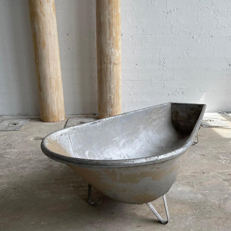 Antique Rustic Galvanized Tin Cowboy Wash Tub – cityFoundry