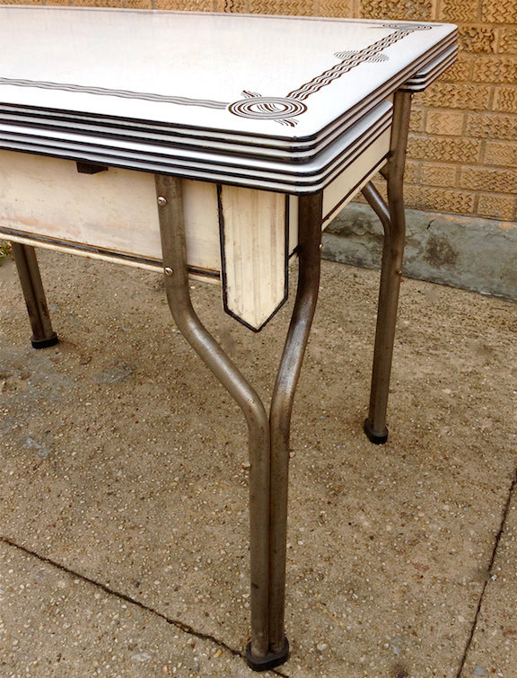 Vintage Enamel kitchen table – cityFoundry