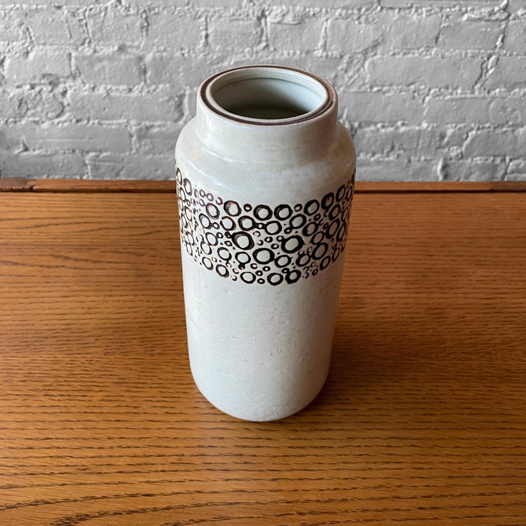 Swedish Modern "Kreta" Vase Britt-Louise Sundell Gustavsberg Studio – cityFoundry
